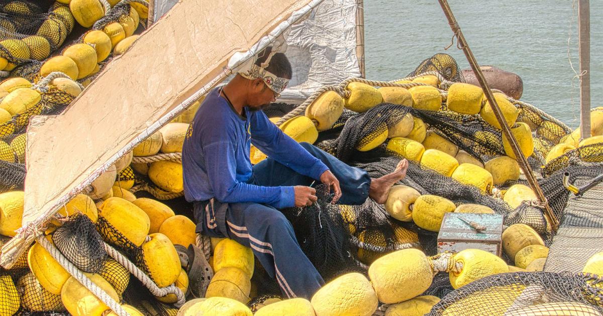 Draft Working Paper (ILO/GLI) "Beneath the surface: Review of ...